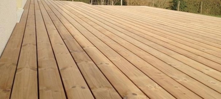 Lames de terrasse bois Thermopin ou pin thermo-chauffé DECKiBOIS